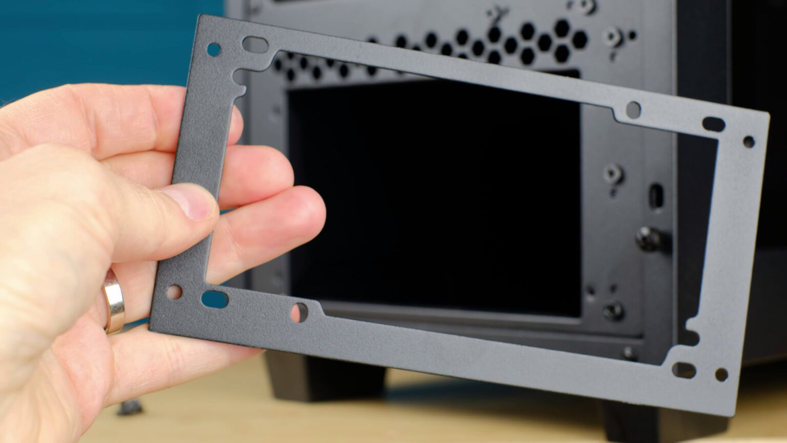 Insane Full Tower RGB PC Case - Anidees AI CRYSTAL XL PRO • Epic Game ...