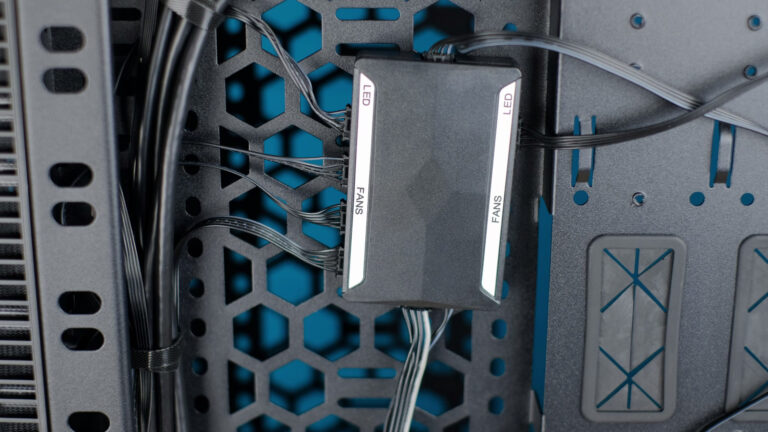 Insane Full Tower RGB PC Case - Anidees AI CRYSTAL XL PRO • Epic Game Tech