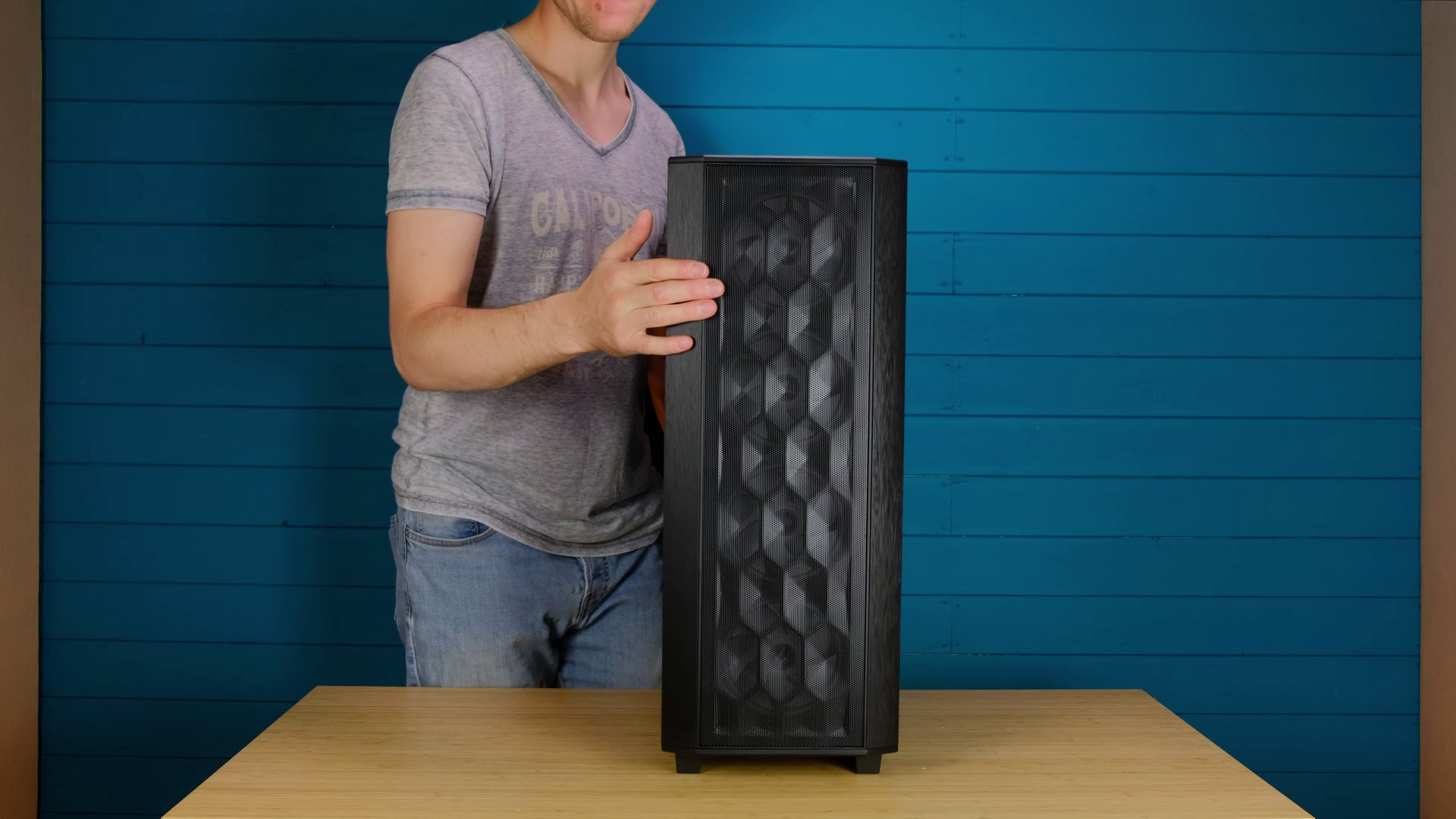 Insane Full Tower RGB PC Case - Anidees AI CRYSTAL XL PRO • Epic Game ...