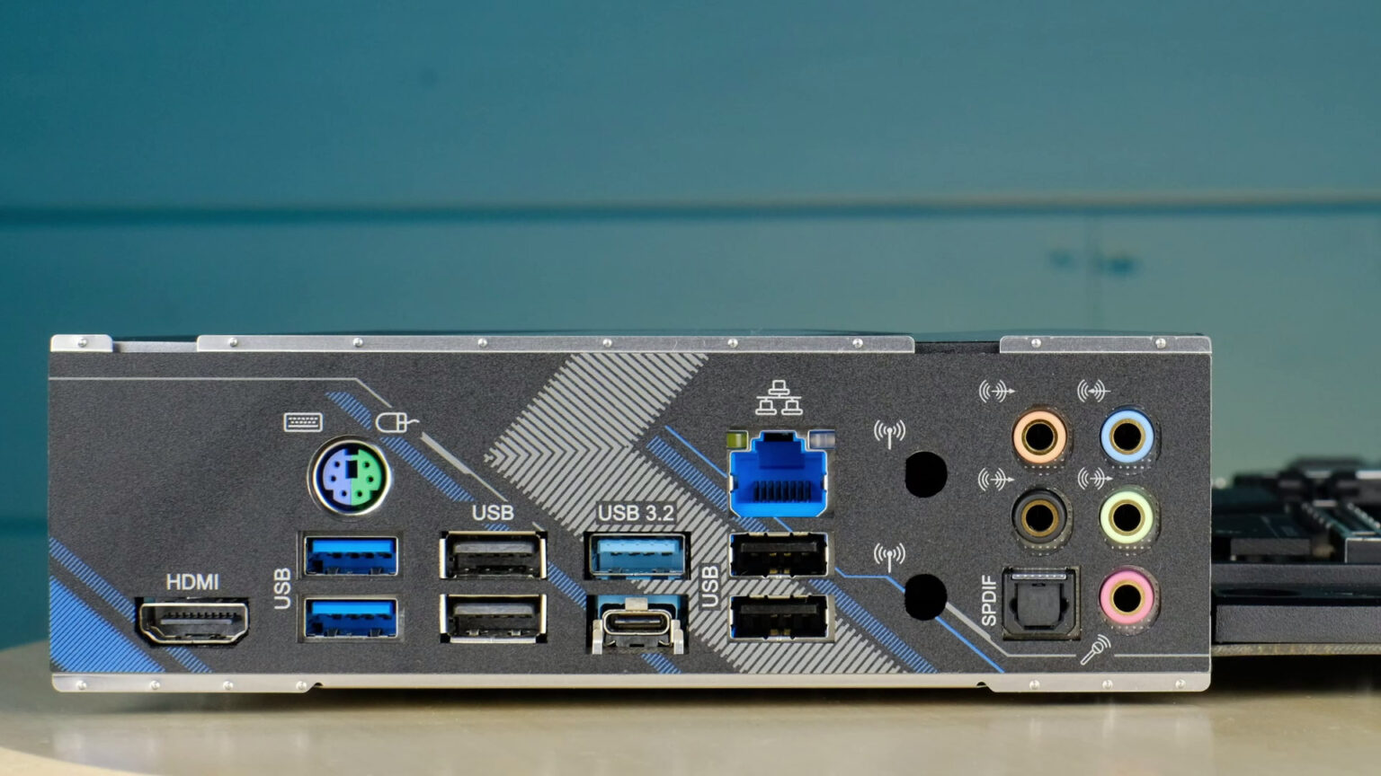 Great B550 Motherboard - ASRock B550 EXTREME4 Overview • Epic Game Tech - PC Builds, Hardware ...