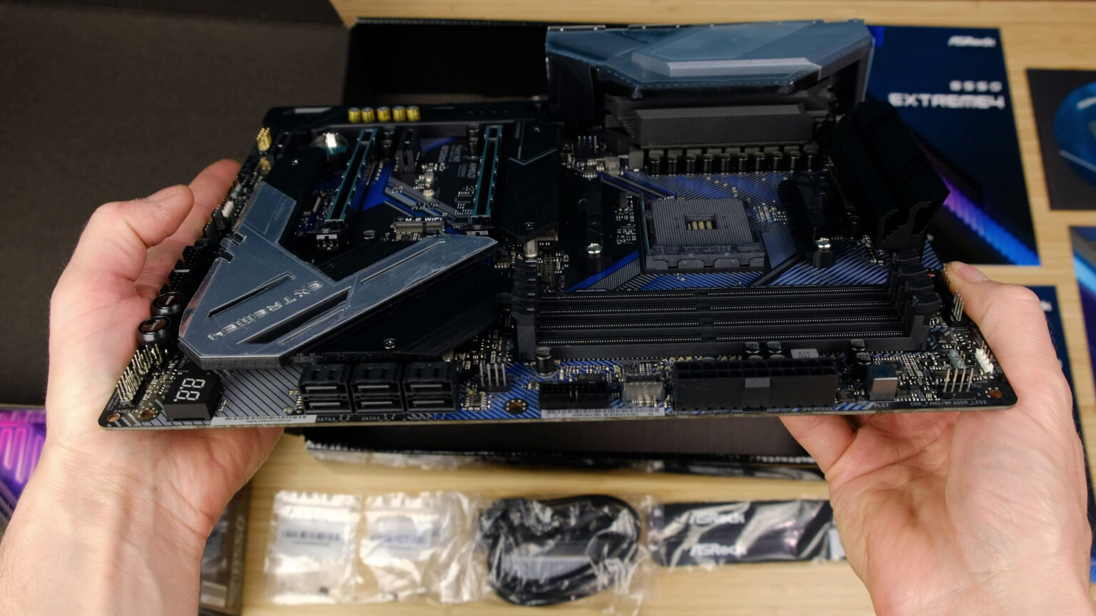 Great B550 Motherboard - ASRock B550 EXTREME4 Overview • Epic Game Tech - PC Builds, Hardware ...