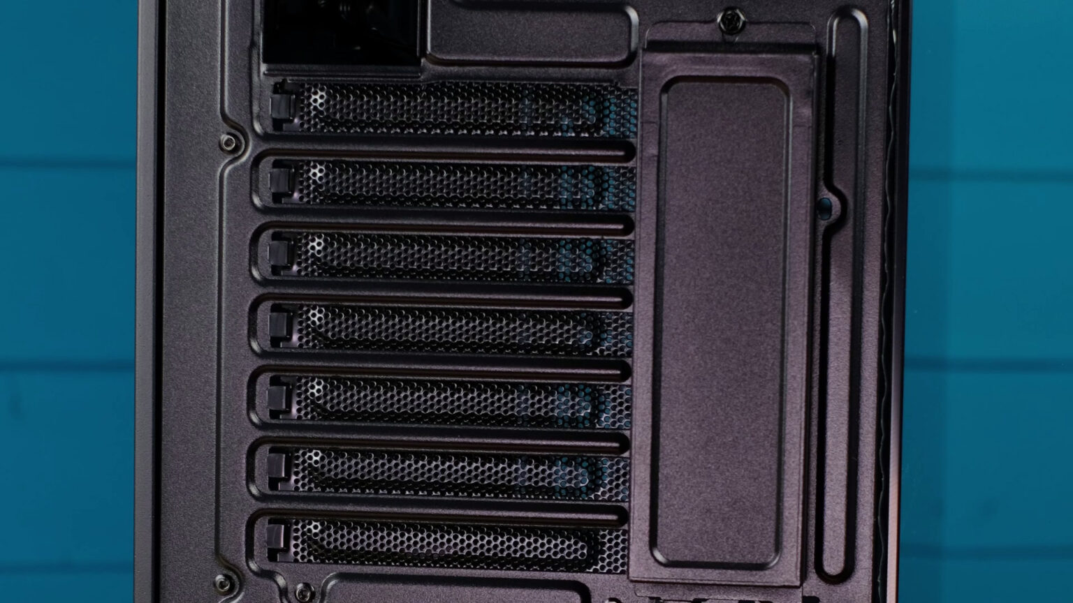 DEEPCOOL CL500 Review - Airflow Oriented ATX PC Cace For $80 • Epic ...