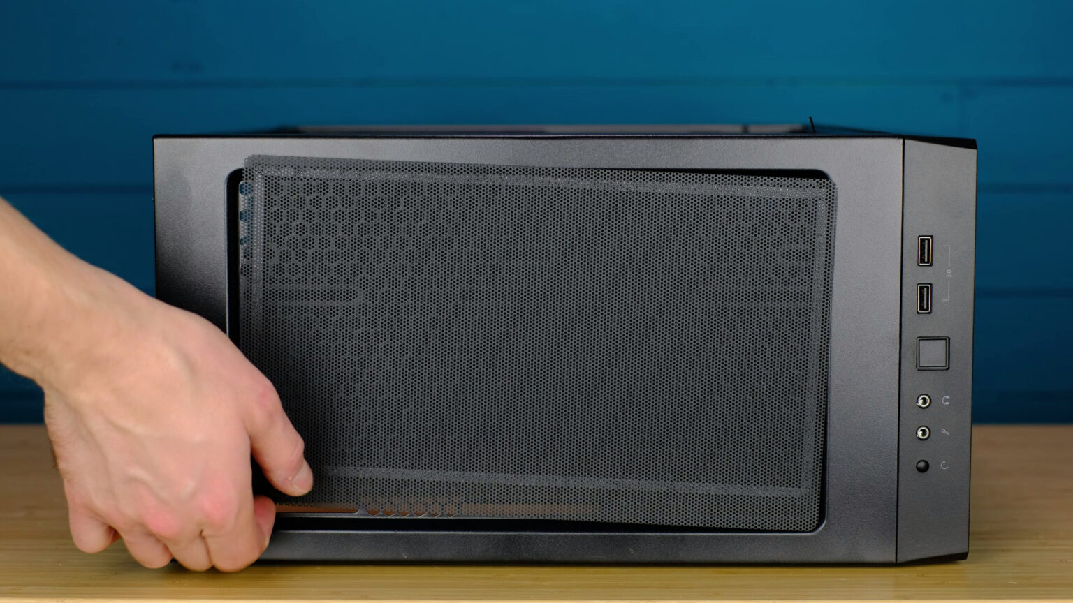 Fractal Design Meshify C Mini - Great mATX PC CASE • Epic Game Tech ...